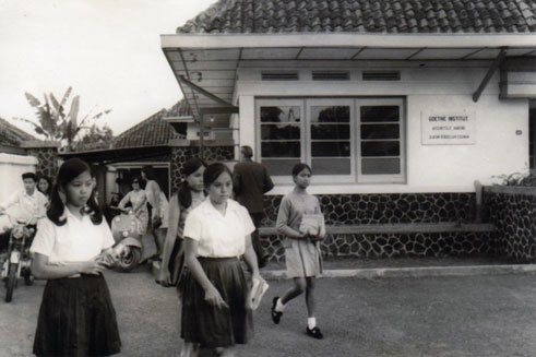 Goethe-Institut / Zeitstrahl Bandung
