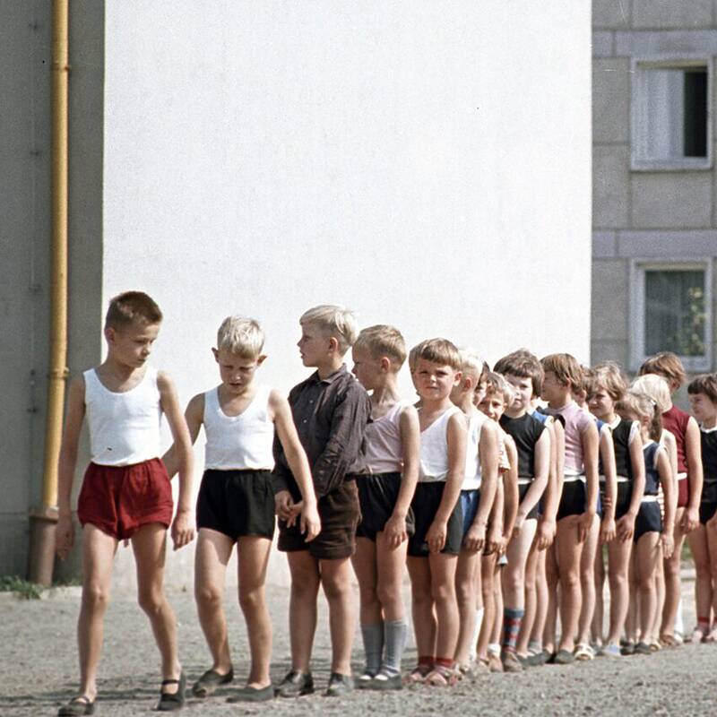 Commonalities and differences FRG vs GDR: Ideology vs. Reality ...