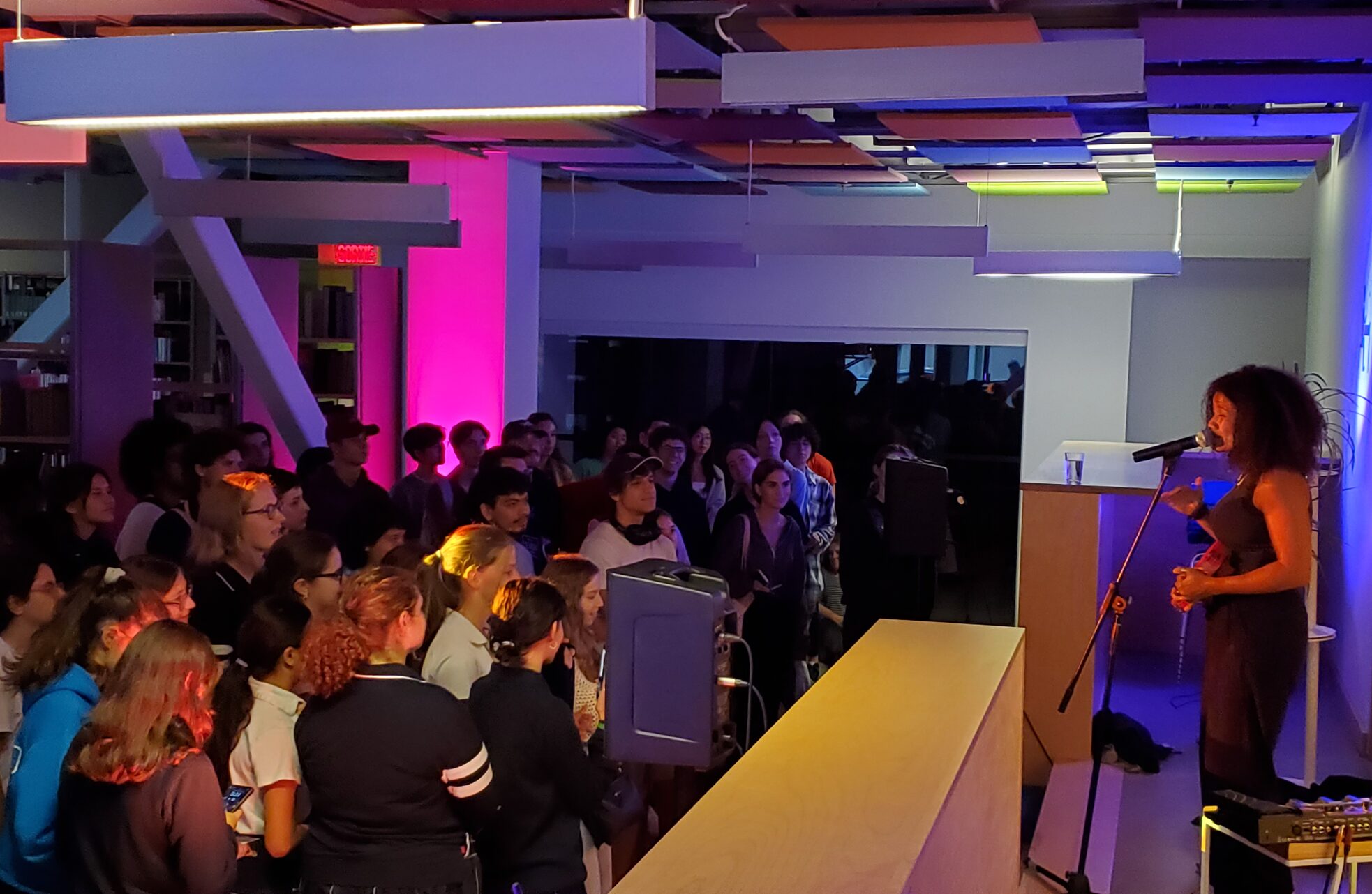 Always room for hope - Ami Warning on tour in Canada - Goethe-Institut ...