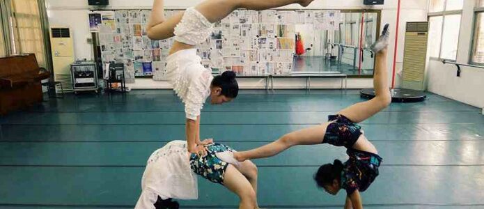 Acrobatic Dancers and Dancing Acrobats - Goethe-Institut Philippines